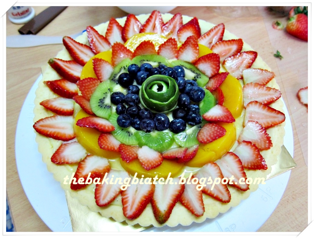 The Baking Biatch || by Cynthia Lim: Super Awesome 10 Inch Mega Fruit Tart